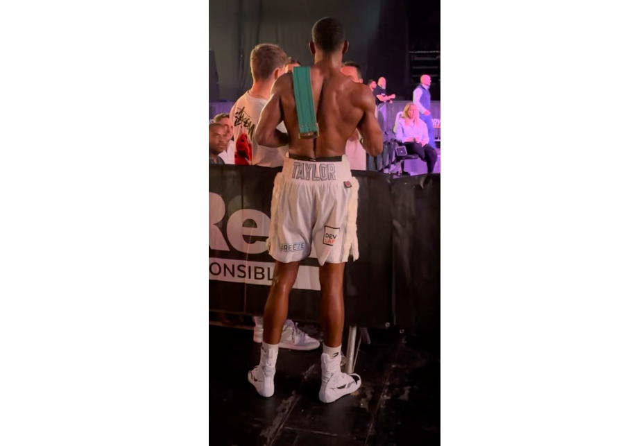 Breeze Sponsor Ezra Taylor Light-heavyweight professional boxer ...